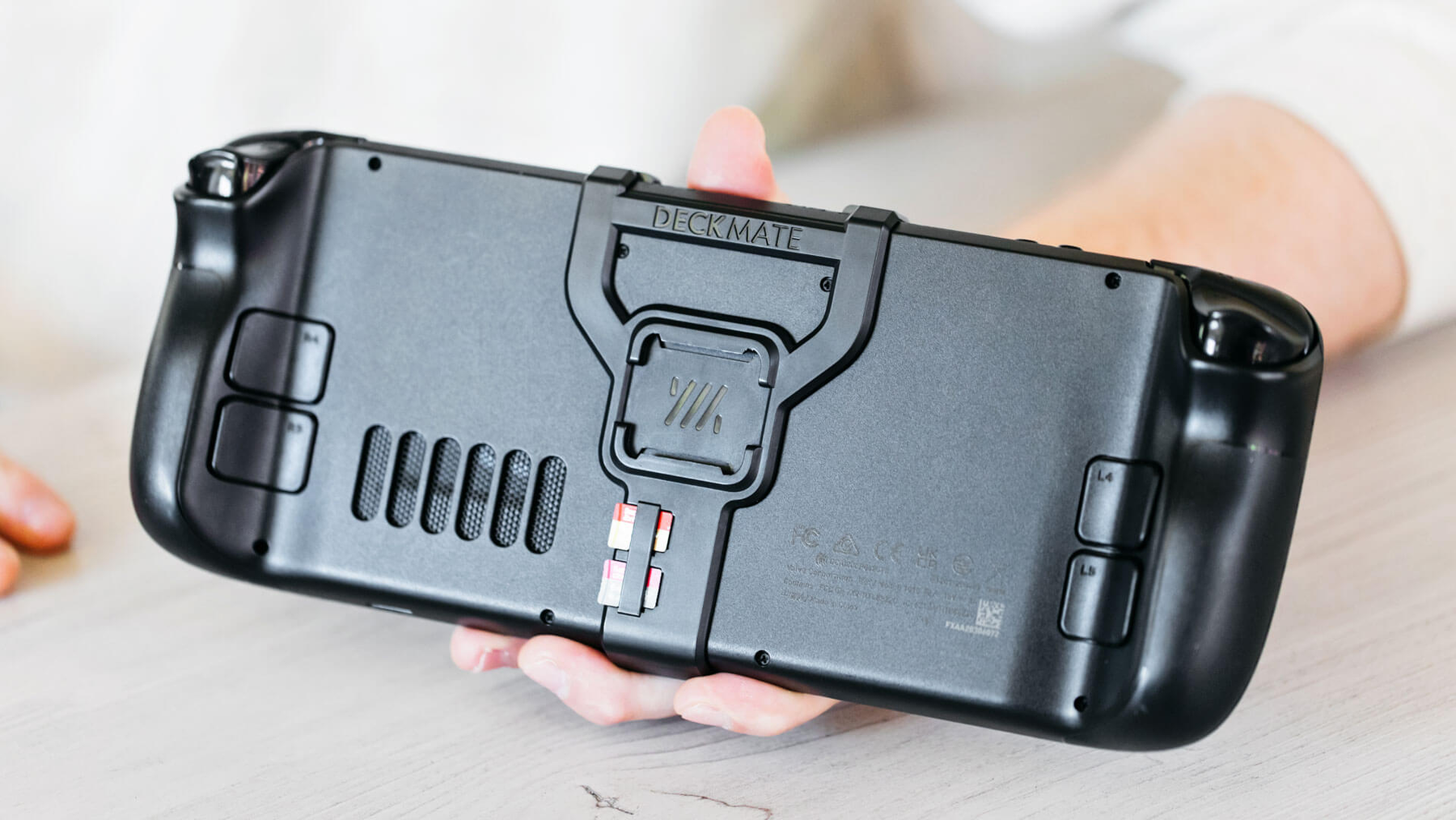 Grips (Innies) – Mechanism